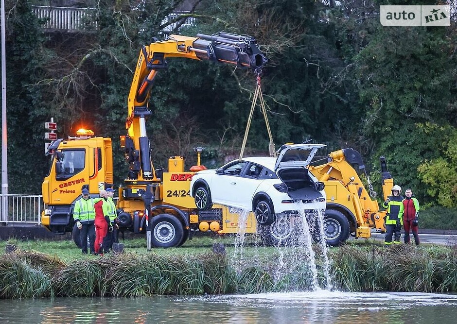 AUTO.RIA – Передсерійний прототип Lancia Ypsilon вкрали з заводу і ...
