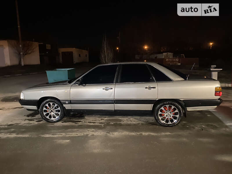 AUTO.RIA – Продам Ауди 100 1986 (55323BI) газ пропан-бутан / бензин 2.0 седан бу в Чернигове ...