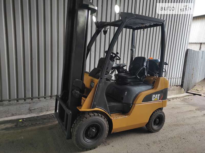 AUTO.RIA – Продам Катерпиллер GP 15NT 2011 : 11500 $, Киев