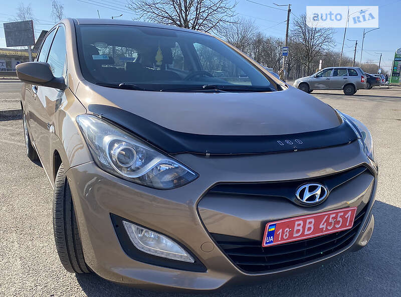 AUTO.RIA – Продам Хюндай Ай-30 2012 дизель 1.6 хетчбек бу у Житомирі, ціна 7499