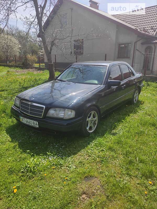AUTO.RIA – Продам Мерседес-Бенц Ц-Клас 1995 (AT6660BA) 1.8 седан бу у Стрию, ціна 1690