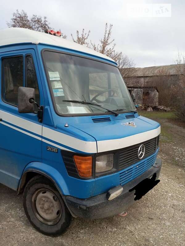 AUTO.RIA – Продам Мерседес-Бенц Т1 1995 : 2499 $, Муровані Курилівці