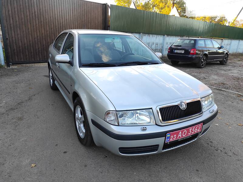 AUTO.RIA – Продам Шкода Октавіа 2003 бензин 1.8 ліфтбек бу у Чернігові, ціна 5490