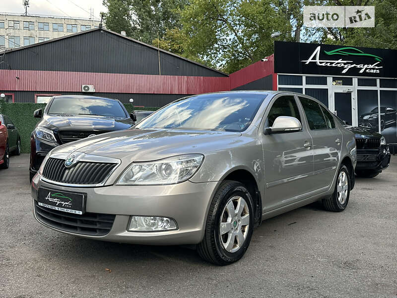 AUTO.RIA – Продам Шкода Октавія 2012 бензин 1.8 ліфтбек бу у Києві, ціна 8800