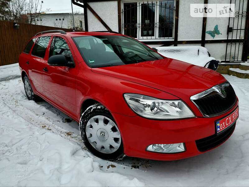 AUTO.RIA – Продам Шкода Октавія 2011 бензин 1.2 універсал бу у Полтаві ...