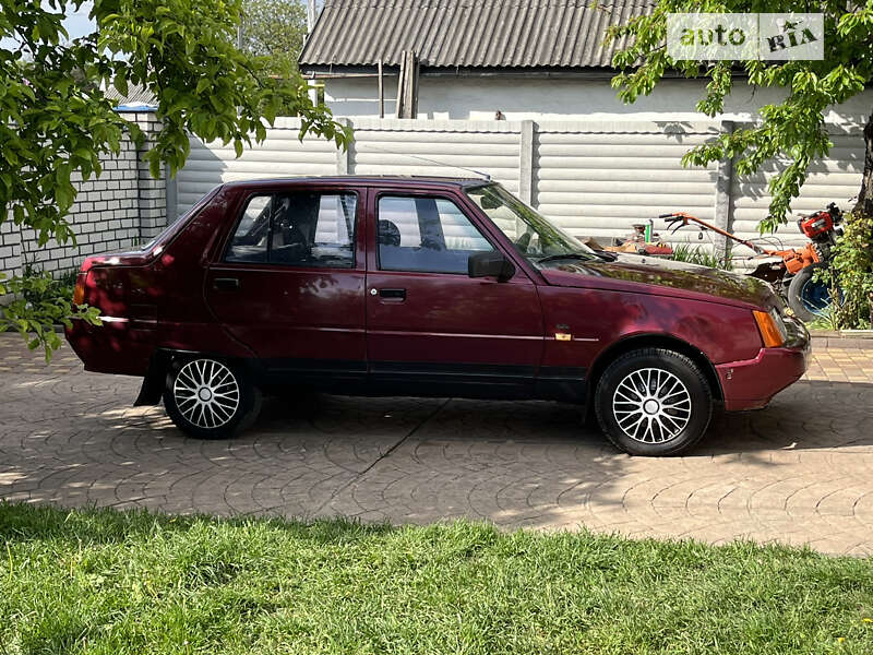 AUTO.RIA – Продам ЗАЗ 1103 Славута 1999 ліфтбек бу у Знам'янці, ціна ...