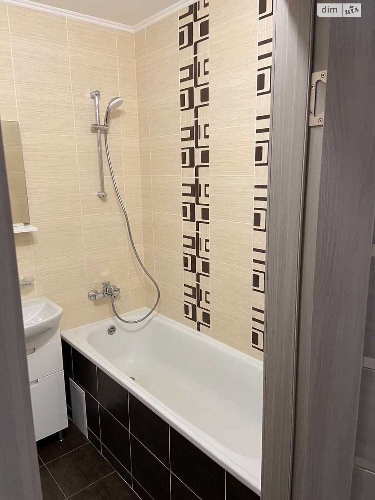 DIM.RIA – Зняти 1 кімнатну квартиру, вулиця Соломії Крушельницької 15Б район undefined в Києві в ...