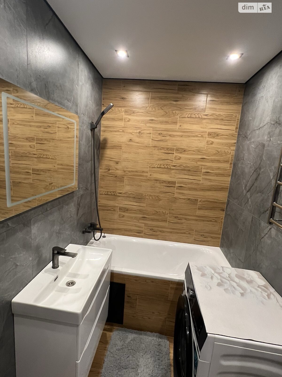 DIM.RIA – Зняти 1 кімнатну квартиру, вулиця Грушевського Академіка 38 район Політон в Рівному в ...