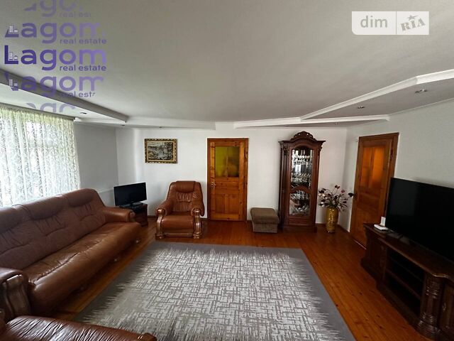 DIM.RIA – Продам будинок в районі Надвірна (Надвірна), 3x поверховий з верандою і ділянкою на 10 ...