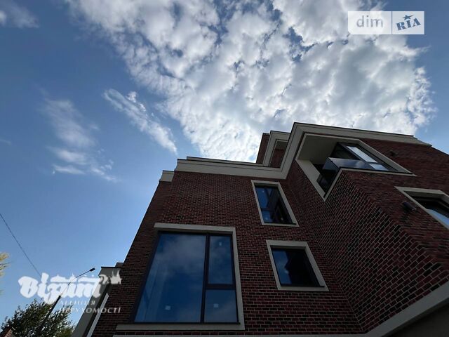 DIM.RIA – Продам будинок в районі Дружба (Тернопіль), вулиця Тісна, 3x поверховий з верандою і ...