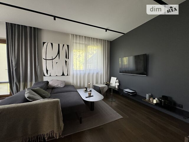 DIM.RIA – Продам будинок в Ужгороді, Закарпатська обл., 2x поверховий з балконом і ділянкою на ...