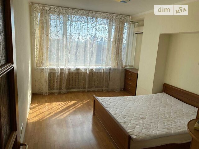 DIM.RIA – Продаю 3 кімнатну квартиру, вулиця Богдана Хмельницького 39 район Центр Київ, вторинне ...