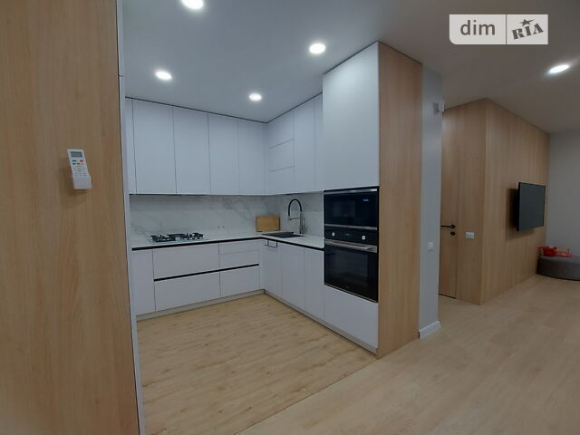 DIM.RIA – Продам таунхаус в Гостомелі, Київська обл., 3x поверховий з ділянкою на 1 сотку, 3 ...