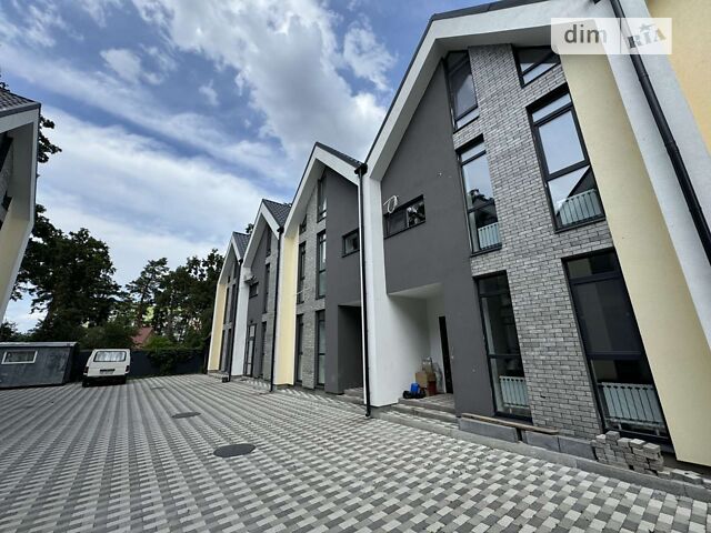 DIM.RIA – Продам таунхаус в районі Ірпінь (Ірпінь), вулиця Садова 70Б, 3x поверховий з ділянкою ...