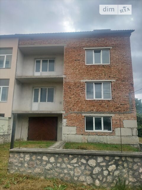 DIM.RIA – Продам таунхаус в районі Підволочиськ (Підволочиськ), 3x поверховий 9 кімнат, вторинка ...