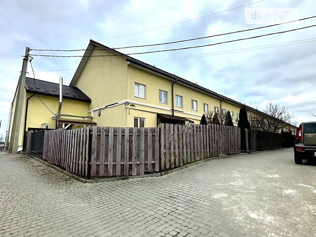 DIM.RIA – Продам таунхаус в Ременові, Львівська обл., 3x поверховий з ділянкою на 2 сотки, 3 ...