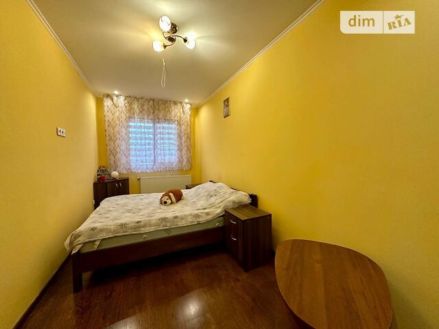 DIM.RIA – Продам таунхаус в Ременеві, Львівська обл., вулиця Куземського 4/35, 3x поверховий з ...