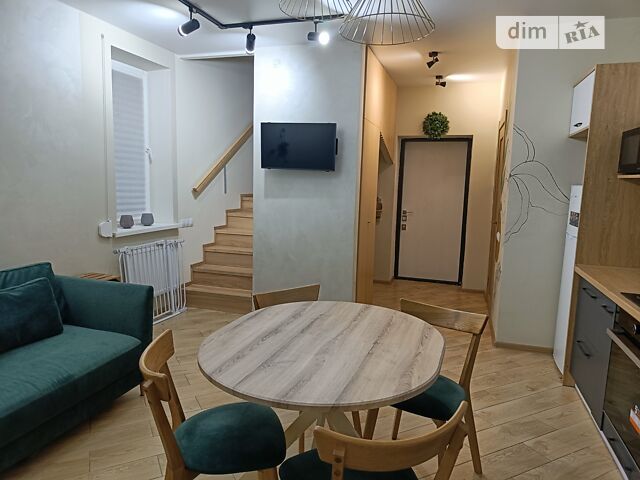 DIM.RIA – Продам таунхаус в Софіївській Борщагівці, Київська обл., вулиця Шевченка, 3x ...