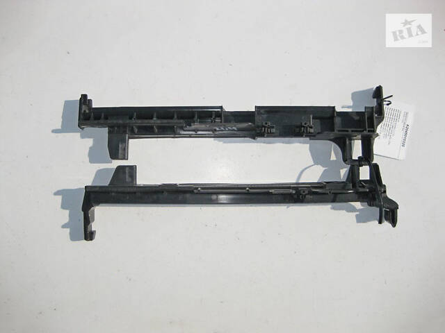 A2045010320 Держатели радиатора E-Class W212 C-Class W204: Радиатор в ...