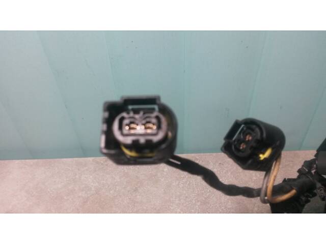 Уживані Фішка форсунки, роз'єм Renault Kangoo 2008-.Megane III 2010 ...