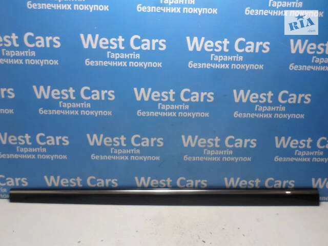 Б/в Молдинг дверей передній лівий на Mercedes-Benz E-Class. Гарантія ...
