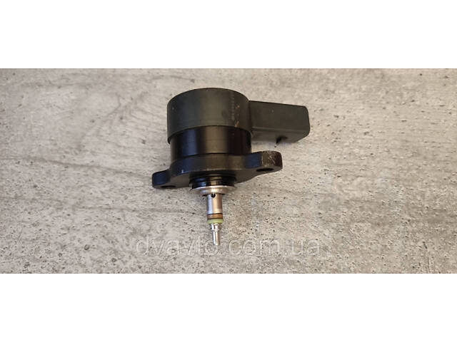 0281002698 Датчик тиску палива в рейці Mercedes Sprinter 0281002698 ...