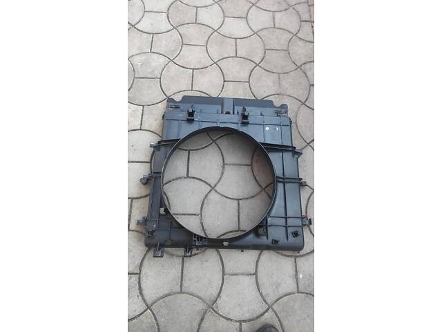 Диффузор радиатора 9065050655 Mercedes Sprinter W906 Volkswagen Crafter ...