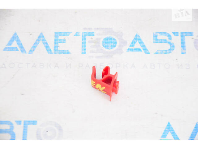 Кронштейн засувка палиці опори капота Jeep Renegade 15-: Капот в Києві ...