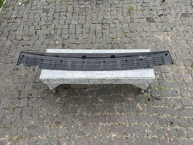 Накладка губа заднього бампера верхня Toyota Land Cruiser 200 от 2007 ...