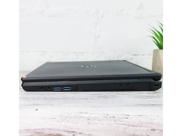 Ноутбук 15.6' Fujitsu LifeBook E556 Intel Core i5-6200U 16Gb RAM 1Tb SSD (202590280) - RIA