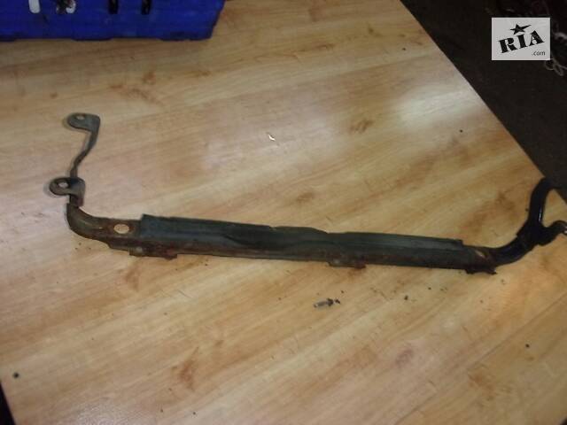 ПІДСИЛЮВАЧ РАДІАТОРА FORD FOCUS MK2: Радиатор в Львове на ZAPCHASTI.RIA
