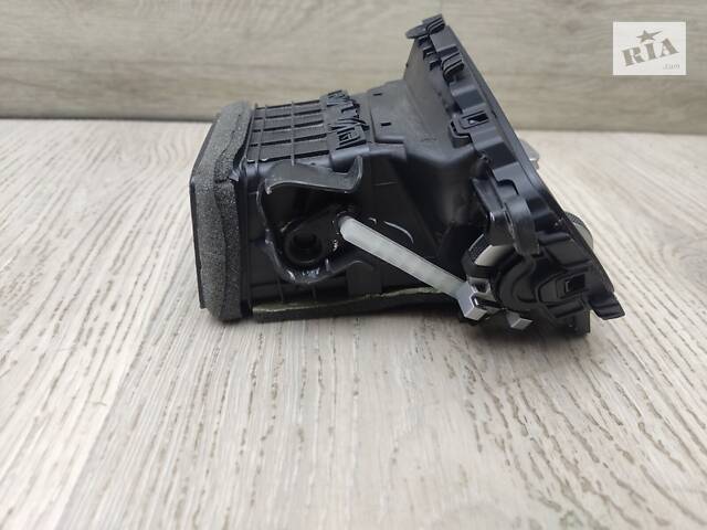 Повітропровід дефлектор решітка торпеди торпедо ліва Hyundai Sonata LF ...