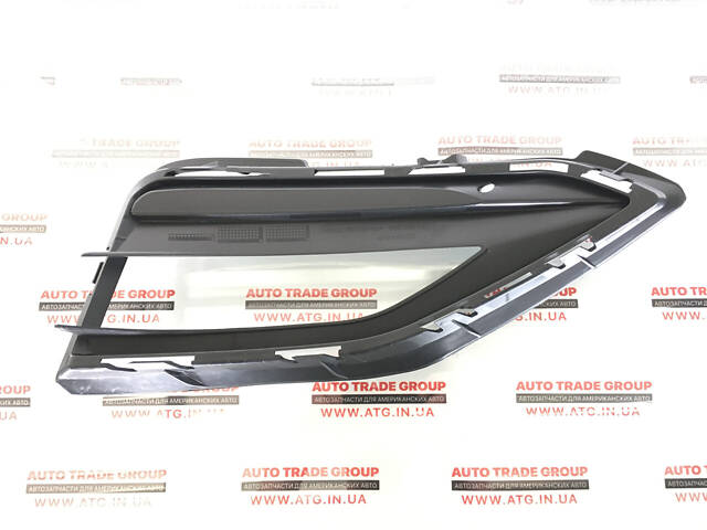 Решітка бампера ліва з отвором під противотуманную фару VW Jetta 2018 ...