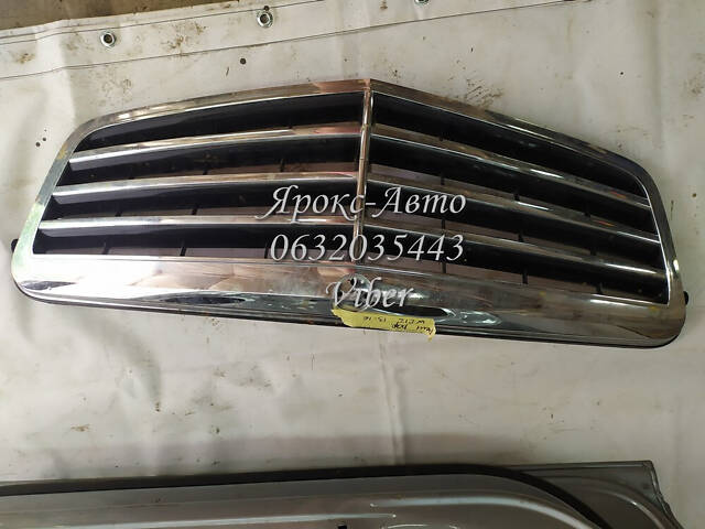 Решетка радиатора Mercedes E-Class (W212) 2013-2016 A2128800583 есть ...