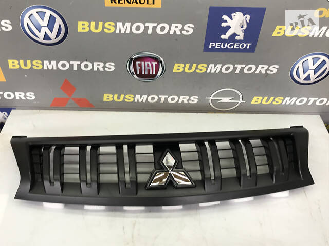 Решетка радиатора Mitsubishi L200 2015-2022 7450A885 | Купить на ...