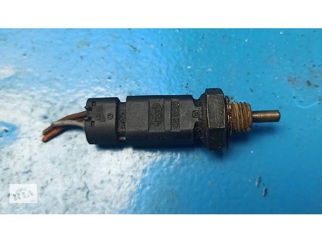 7700113867 Б/у датчик температуры охлаждающей жидкости для Renault ...