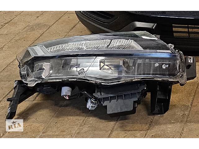Уживані фара права фулл лід FULL LED Mitsubishi ASX 2019-2023 8301D482 ...