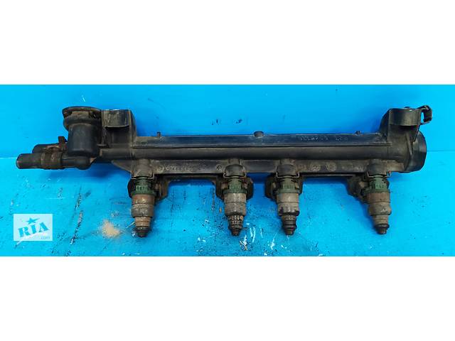 Б у форсунка для Volkswagen Passat B4 1993 1996 2 0i КОМПЛЕКТ