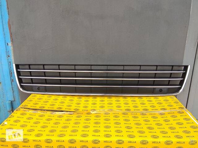 Решетка бампера переднего с хромом под партроник // решотка ришотка ...