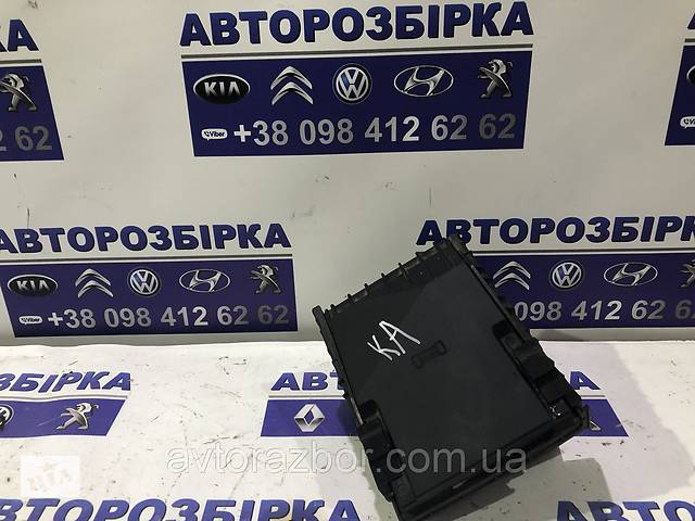 Корпус блоку запобіжників Volkswagen Caddy 04-09 Фольксваген Кадді ...