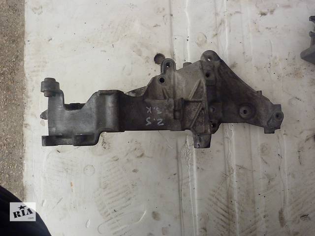 Кронштейн паливного насоса Рено Мастер,: Насос паливний в Звенигородці ...