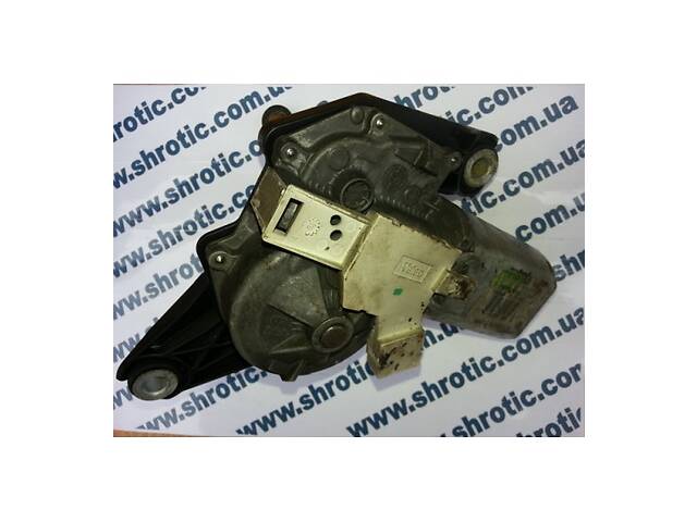 Моторчик Дворніков Задньою Двері (распашенка) 8200145486 (Б/У), Renault ...