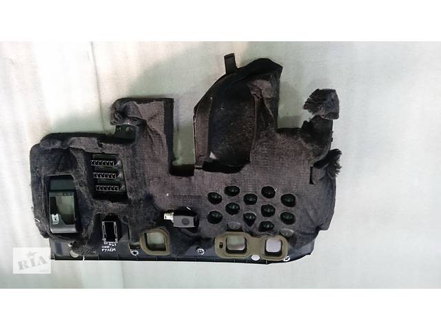 Накладка під торпедо ліва 2216801139 Mercedes W221 дорестайл Мерседес ...