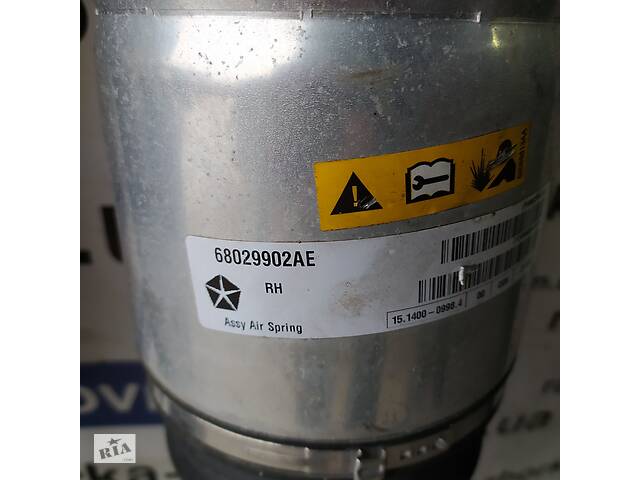 Пневмостойка передняя левая, правая Jeep Grand Cherokee WK2 68029903AE ...