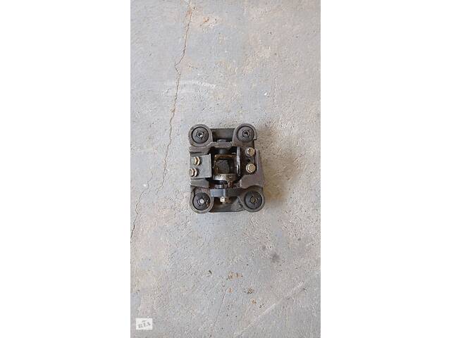 Кулиса КПП VolvoV40 (-04) VOLVO 30872292: Куліса перемикання КПП в ...