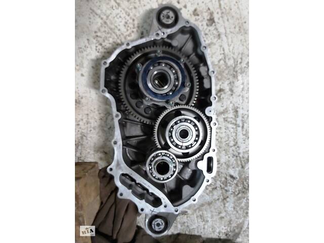 Редуктор большого мотора с повреждёнными сайлентблоками Tesla model S ...