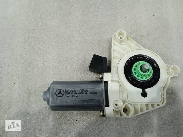 Стеклоподъемник двери передней правой A2217200246 / A2218202842 ...