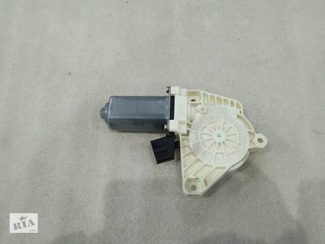 Стеклоподъемник двери передней правой A2217200246 / A2218202842 ...