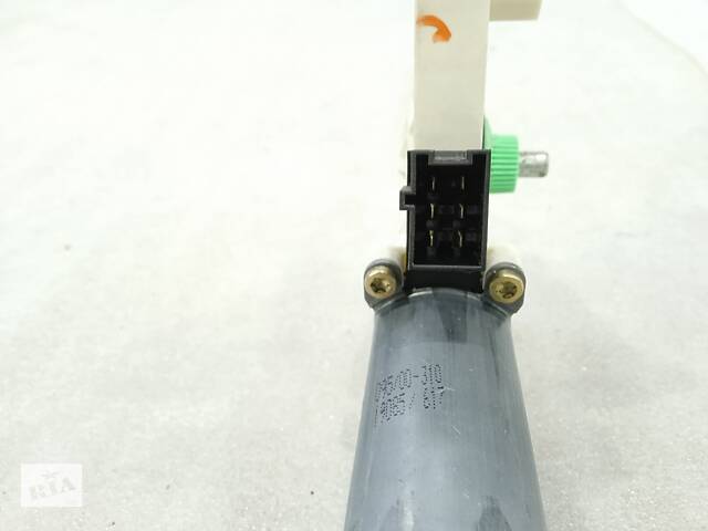 Стеклоподъемник двери передней правой A2217200246 / A2218202842 ...