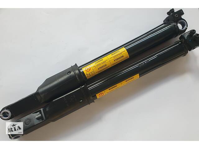 Циліндр підйому кабіни IVECO 504173057/ 500370651 STRALIS | Купити на ...